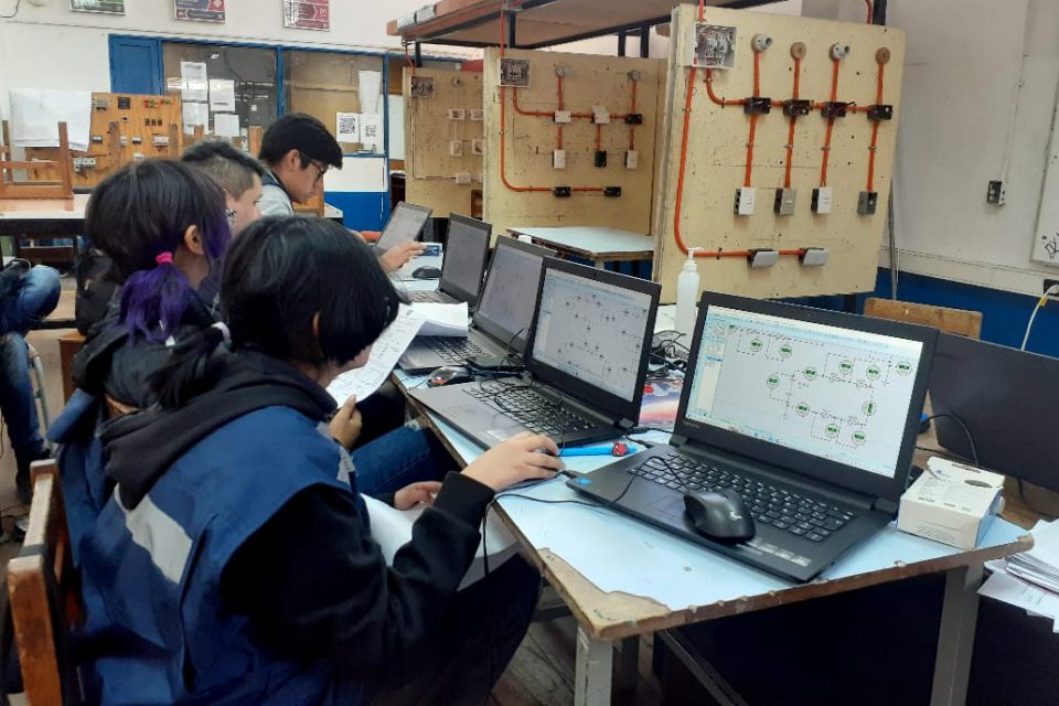 CEAH retoma exámenes por competencia – Red Fic